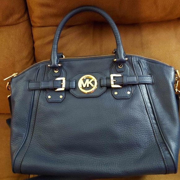 Michael Kors | Bags | Michael Kors Leather Purse | Poshmark